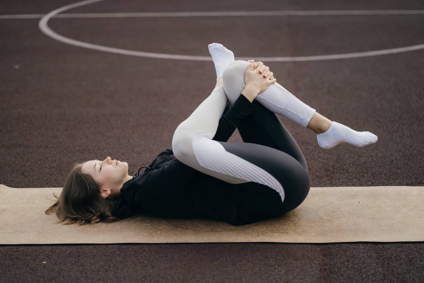 Esercizi stretching anca: i 2 da fare ogni giorno per l'anca a scatto ...